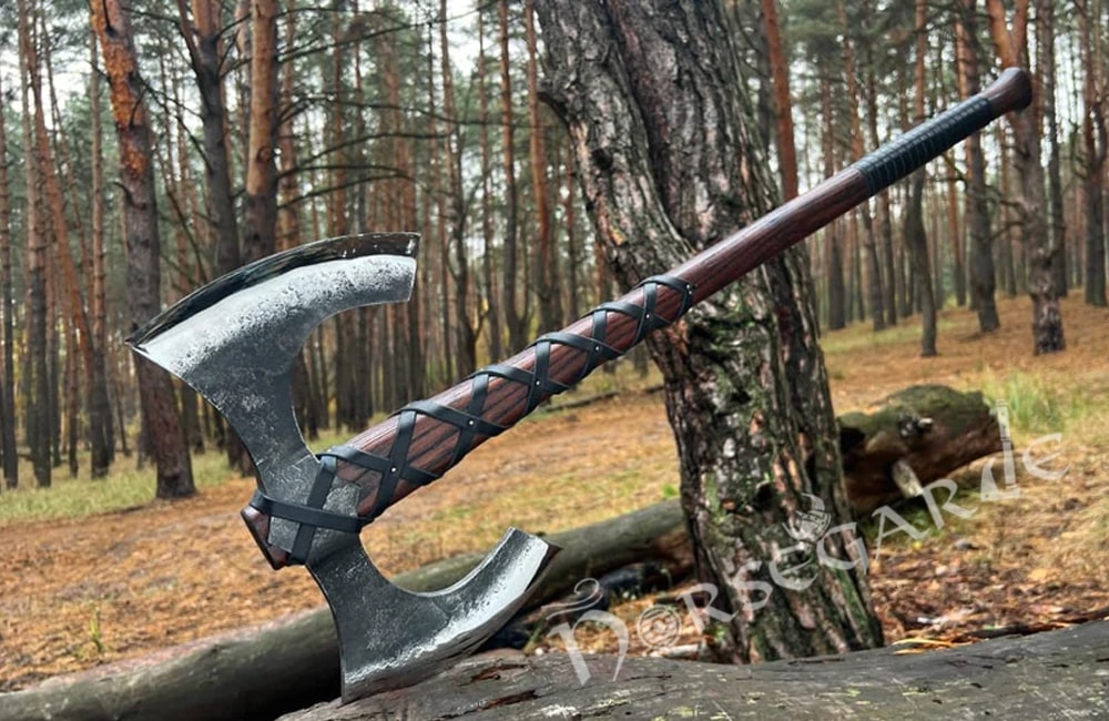 Handforged Two-Handed Axe 'Last Word' - Battleaxe